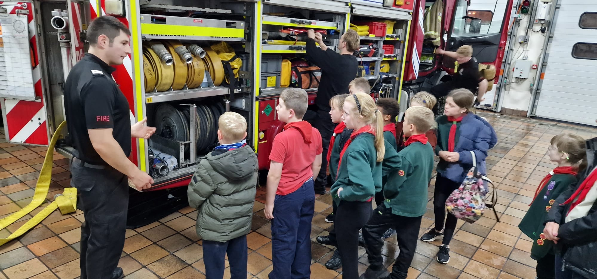 Cubs visit the fire station – 1st Southgate Scout Group